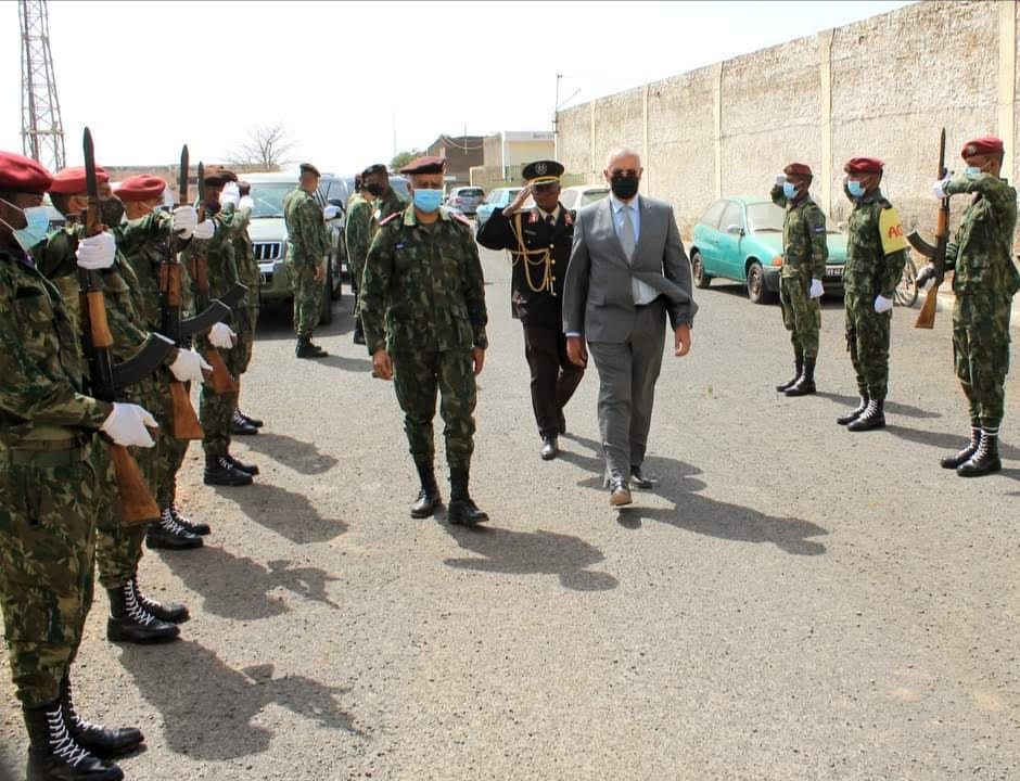 Ministro da Defesa visita as Forças Armadas - Governo de Cabo Verde