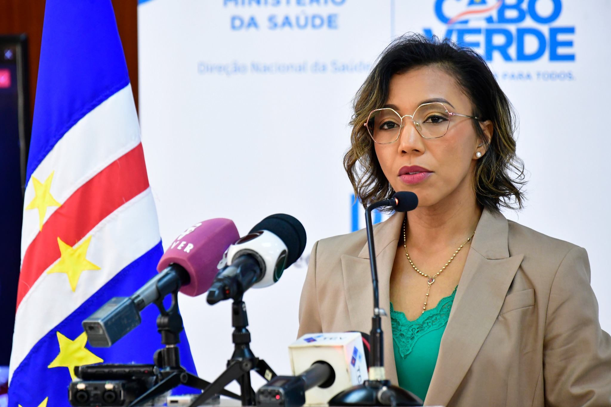 Ângela Gomes é nova Directora Nacional da Saúde - Governo de Cabo Verde