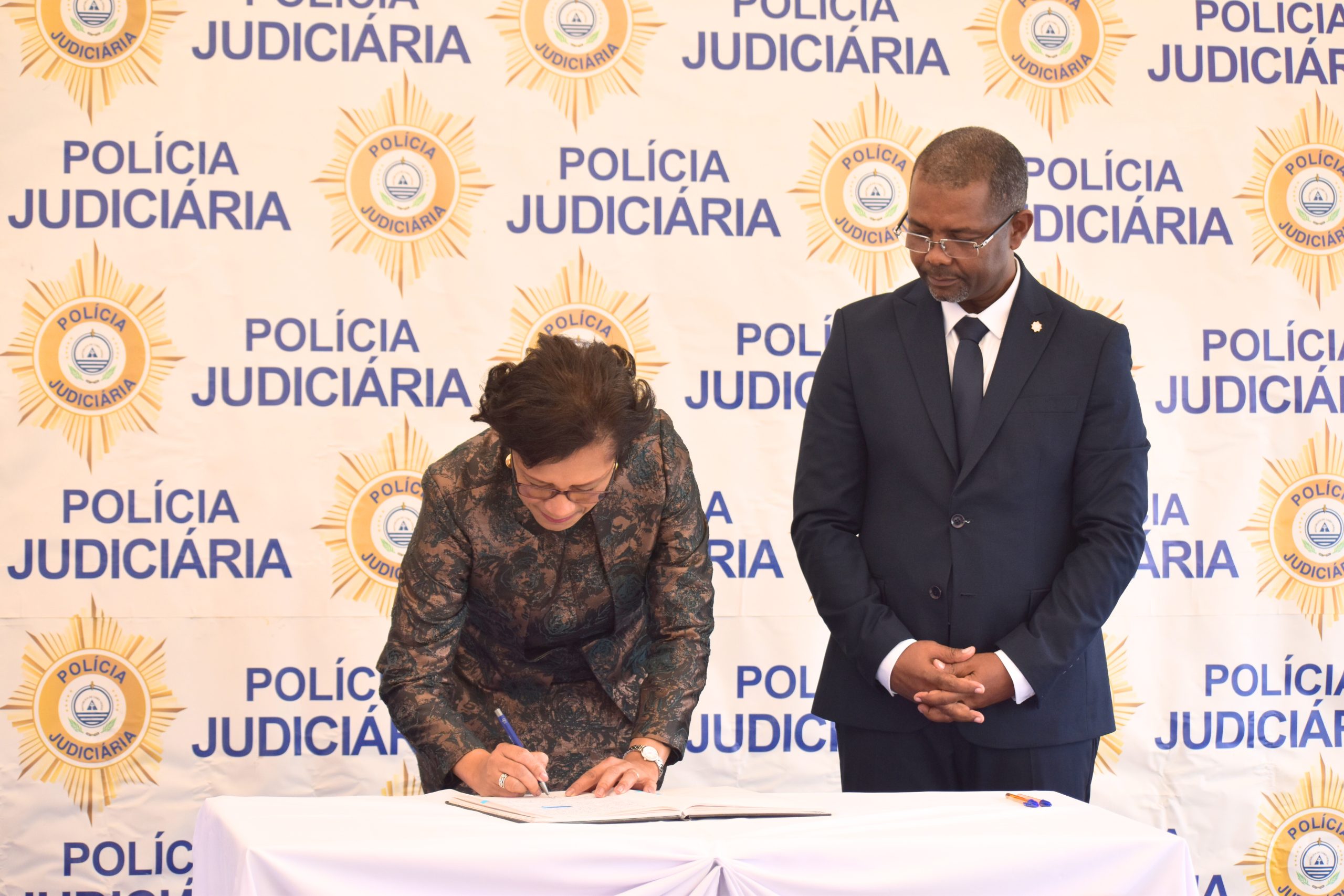 Ministra Da Justi a Confere Posse Ao Novo Diretor Nacional Da Pol cia ministra-da-justi-a-confere-posse-ao-novo-diretor-nacional-da-pol-cia